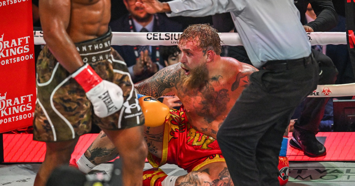 Jake Paul, înfrânt prin knockout de Anthony Joshua, suferă două ...